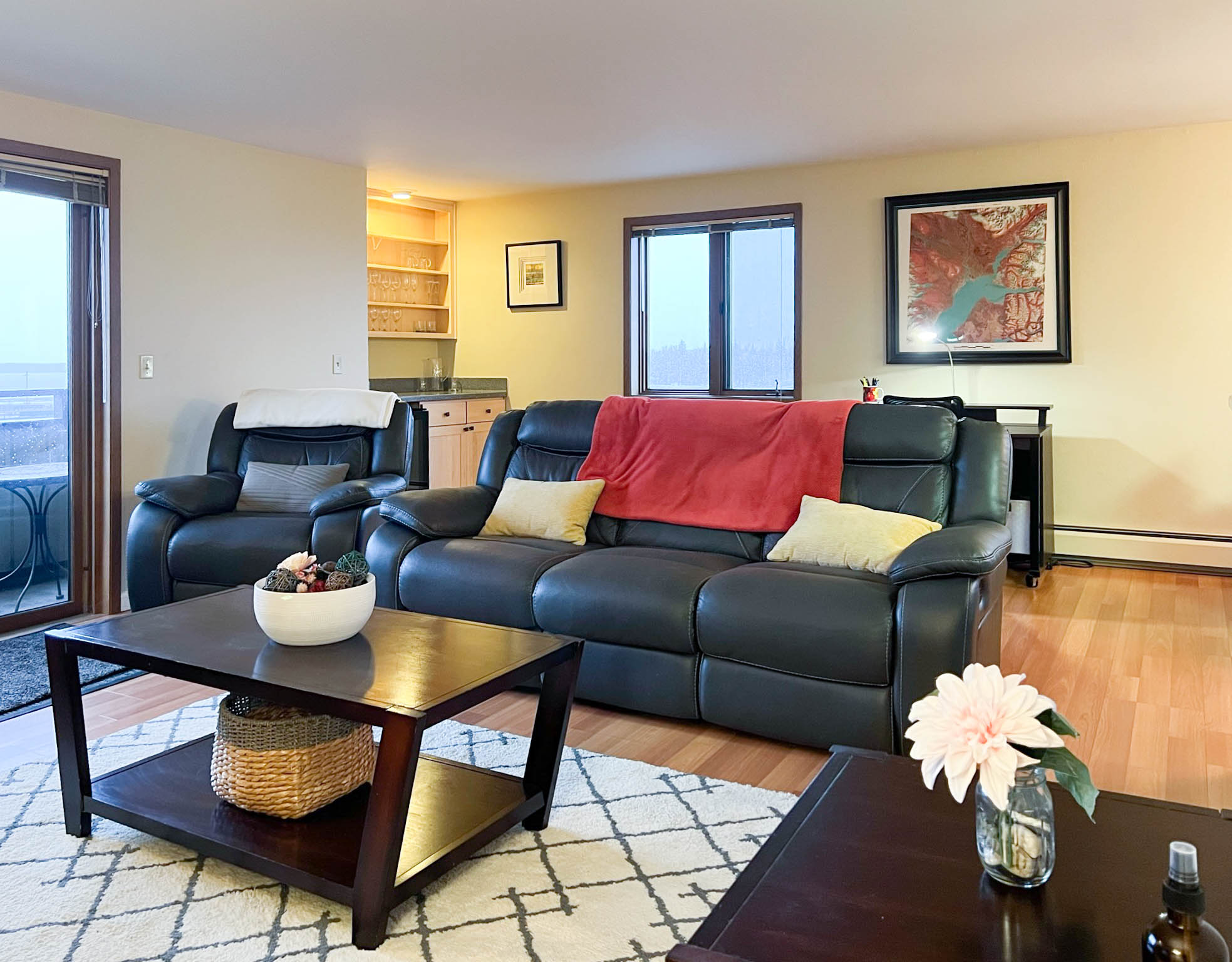 Home [akhomerental.managebuilding.com]